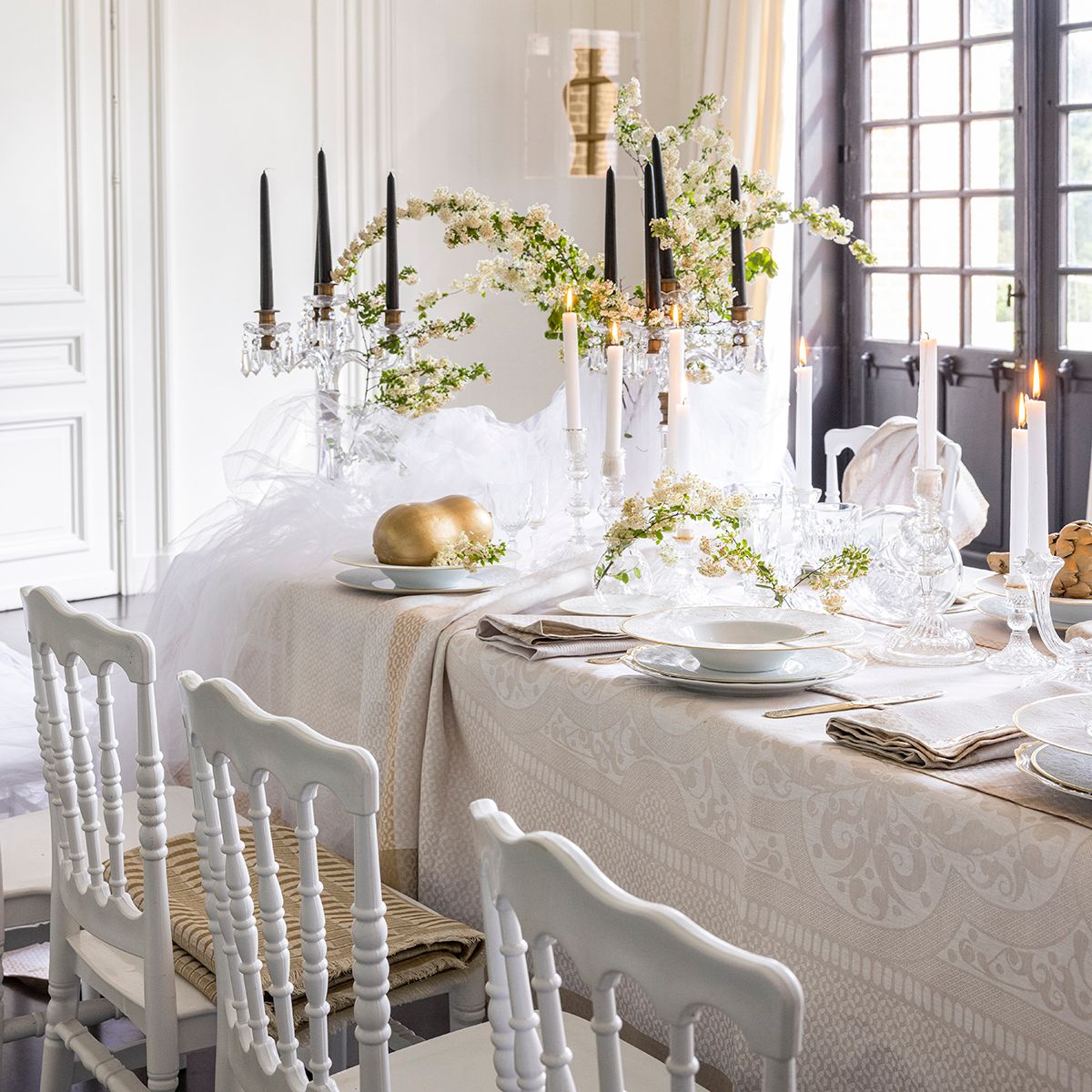 Évasion Céleste Beige Table Linens – Fino Lino Fine Linens & Accessories